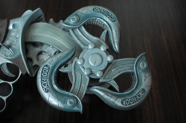 Check Out the BioShock Infinite Replica Sky-Hook – The Average Gamer